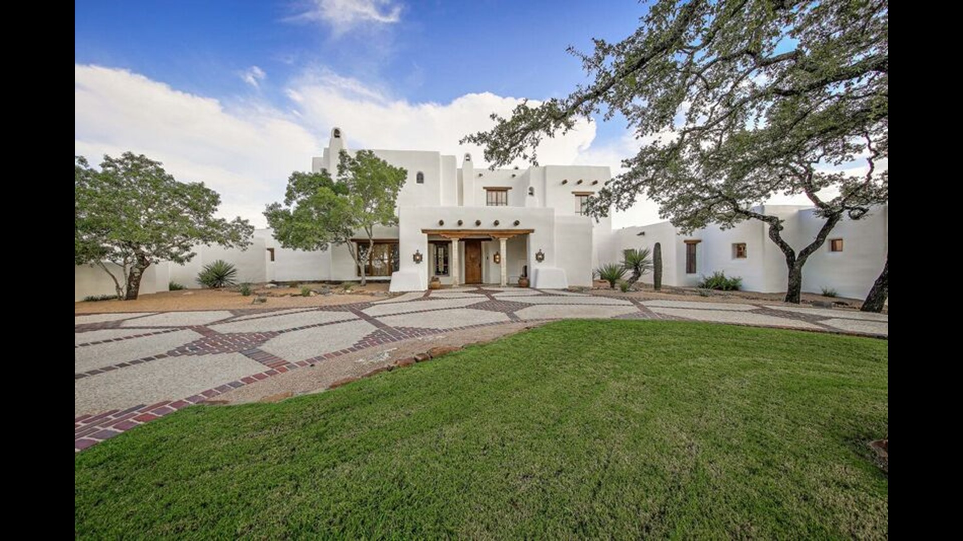 PHOTOS: Inside George Strait's Dominion luxury home | 11alive.com