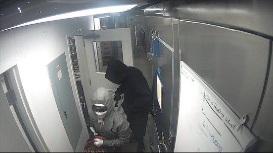 4 suspects in deadly Barcelona Wine Bar robbery plead not guilty ...