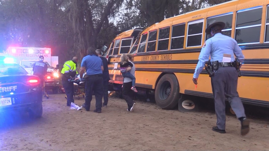 5-year-old girl dead, 21 children injured after school bus crashes into ...