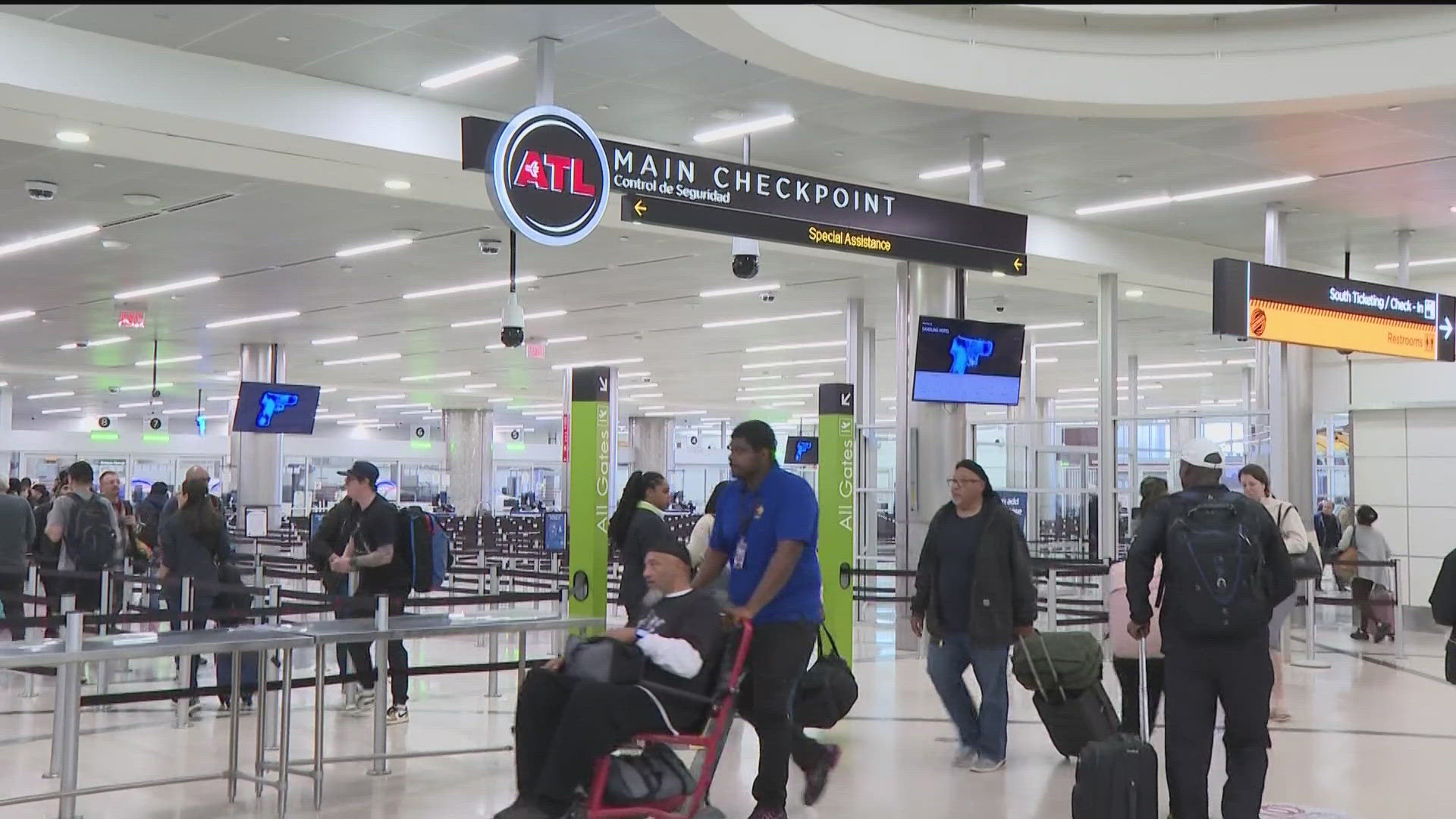 Atlanta Airport warns of longer wait times | 11alive.com