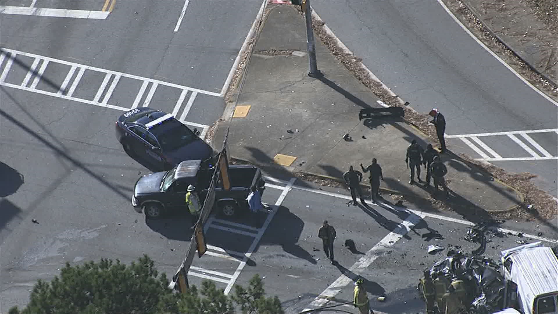 Photos: Head-on collision near Campbellton Road | 11alive.com