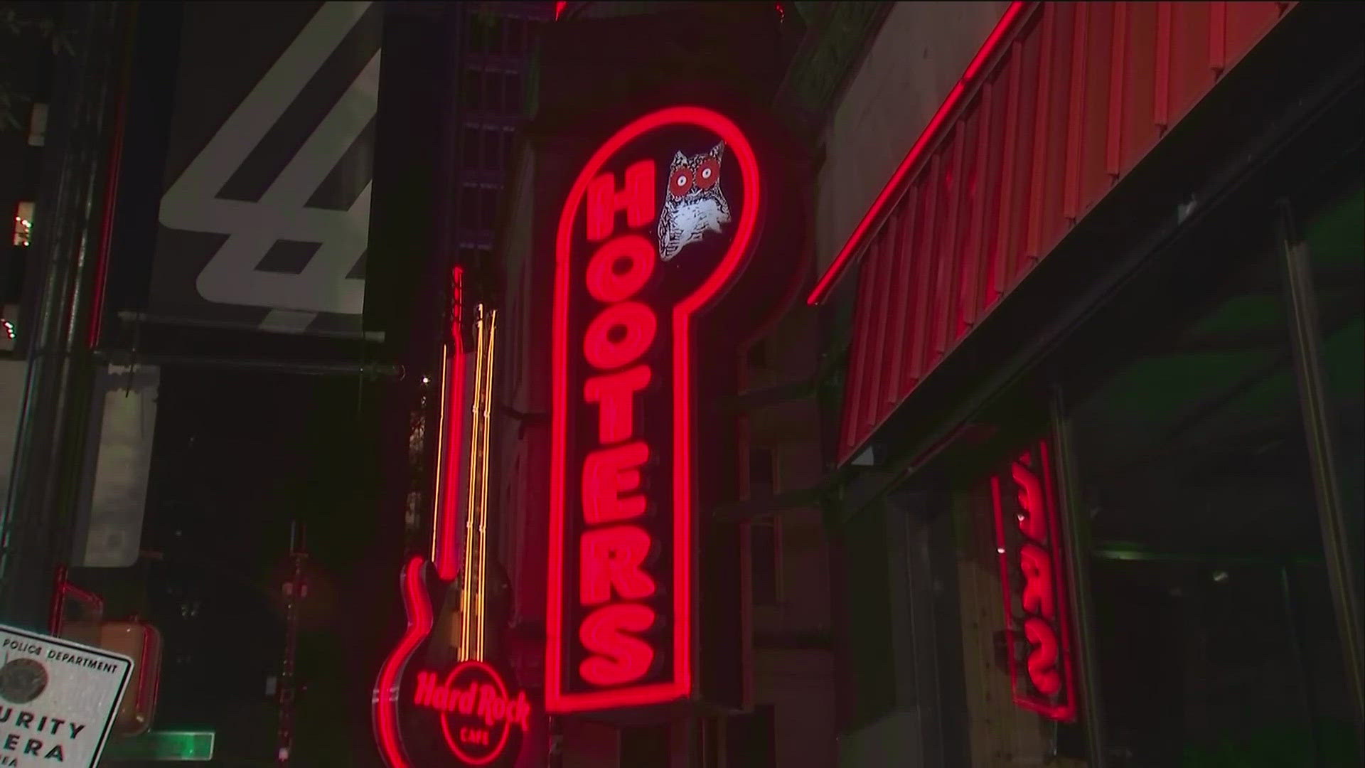 Hooters closing in Ga | 11alive.com