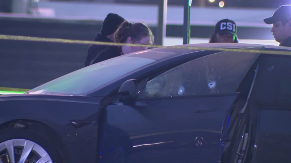 Rideshare driver, man hurt in shooting in northwest Atlanta, police say ...