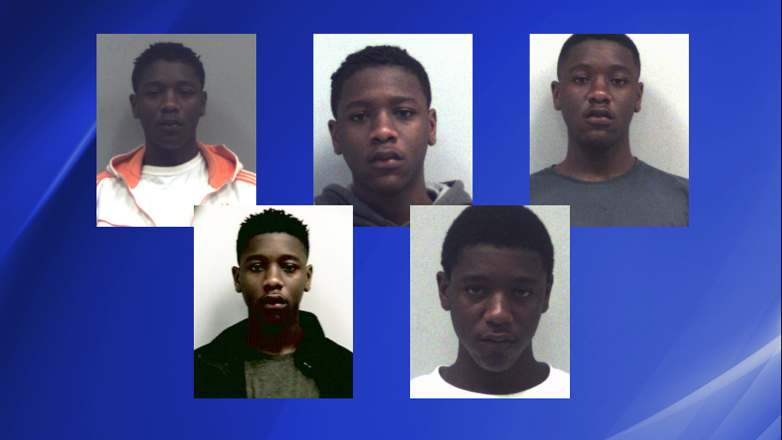 Man killed breaking into home in neighborhood where 'They're all armed ...