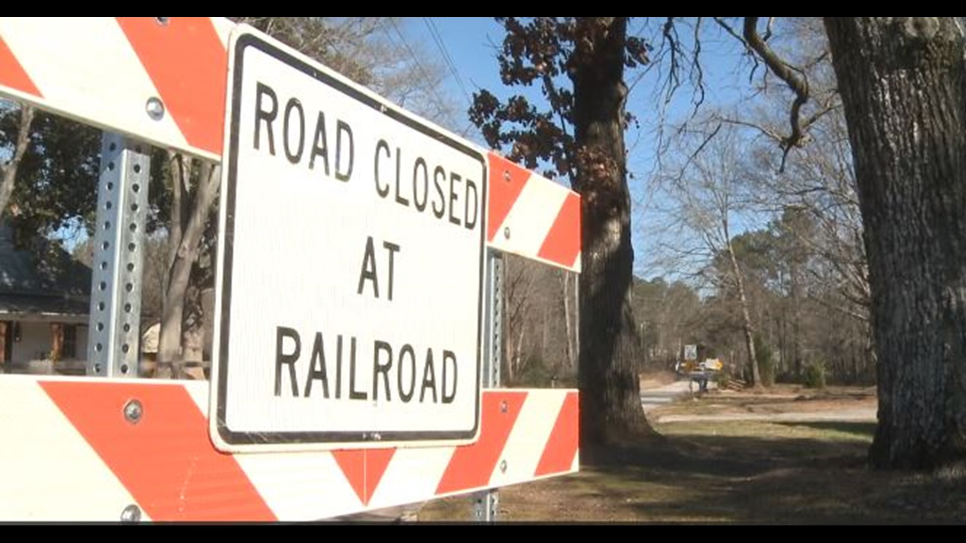 Detours and roadblocks: Railroad renovations testing a neighborhood's ...