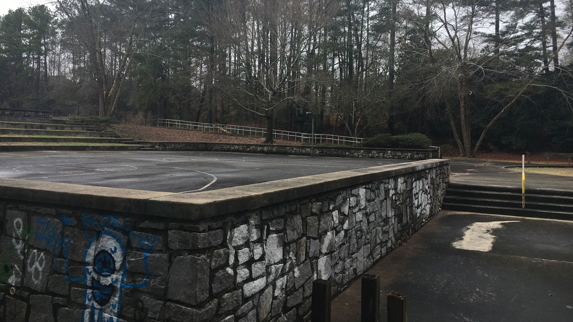 Body found in park. It took police an hour to respond | 11alive.com