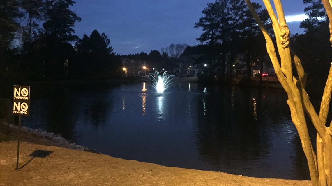 Partially decomposed body found in lake behind apartment complex ...