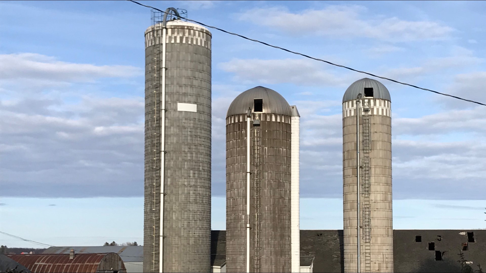 Father, son die after getting trapped in Wisconsin silo | 11alive.com