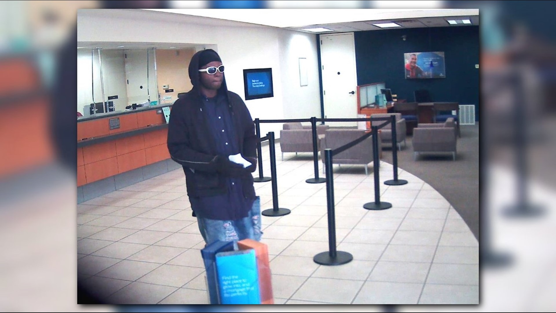 FBI looking for suspects in 18 business, bank robberies across four ...