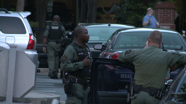 Police serve warrant in Midtown Atlanta | 11alive.com