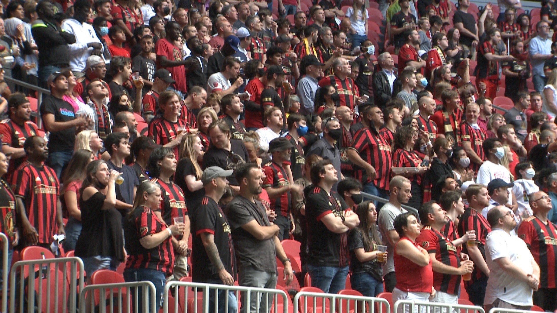 Full capacity at Mercedes-Benz Stadium, Atlanta United and masks ...