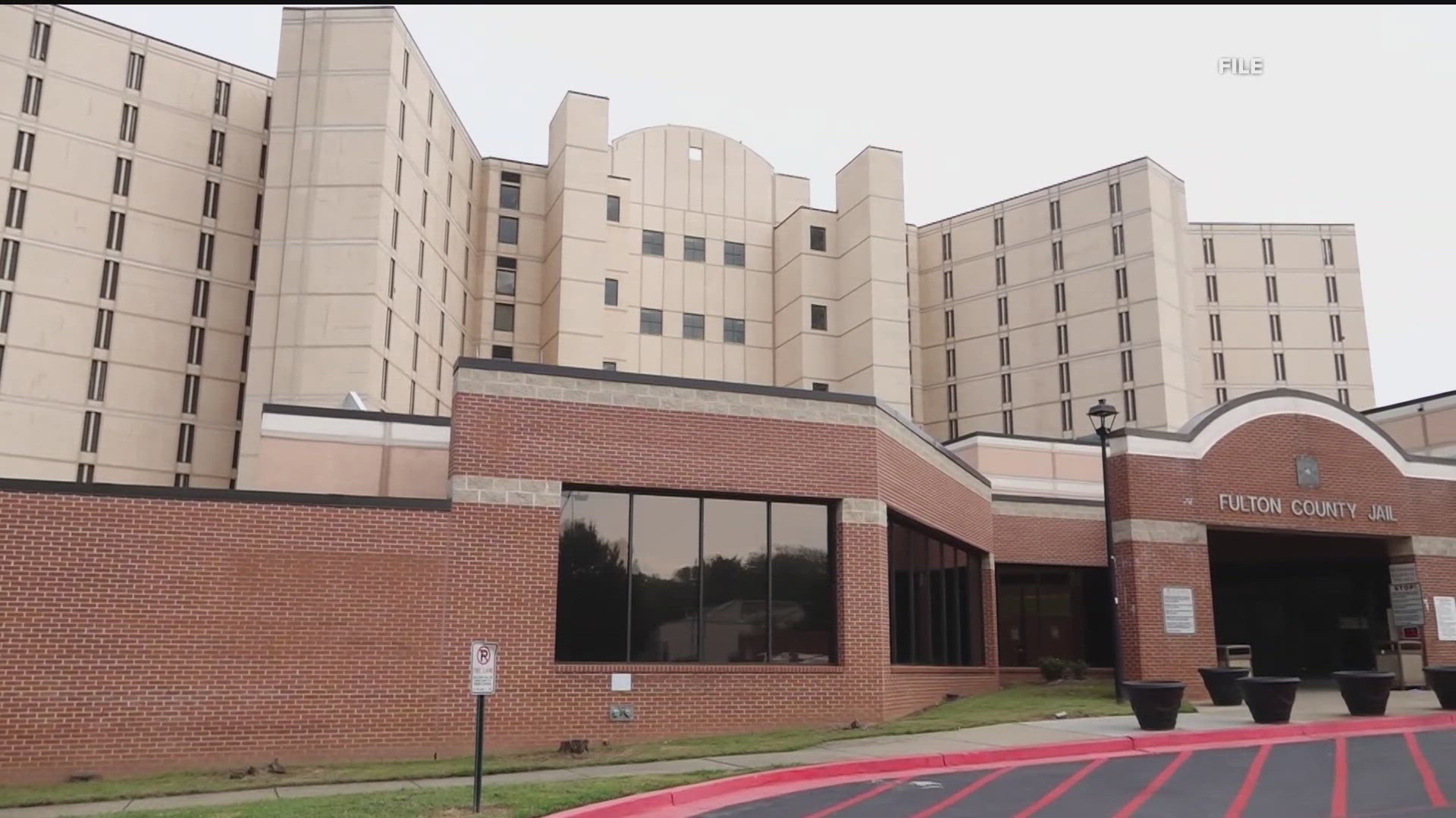 Detention officer recovering after being stabbed at Fulton County Jail ...