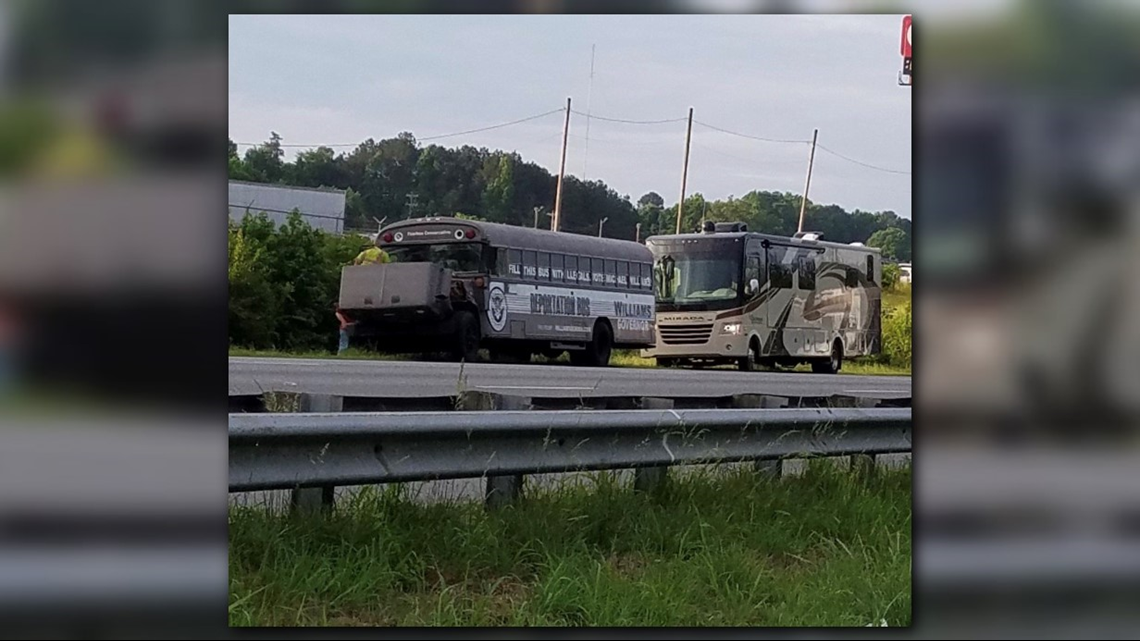 Georgia Votes 2018: Williams' deportation bus briefly breaks down ...