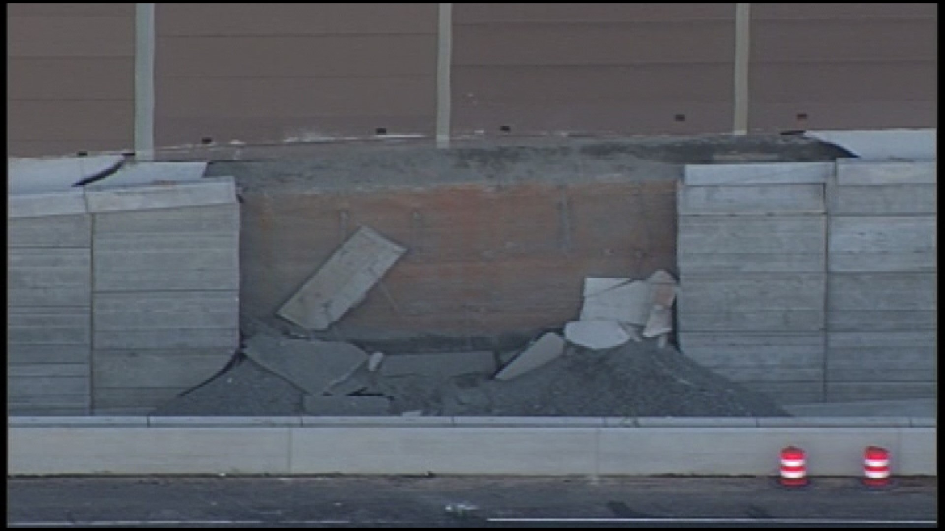 This is what caused retaining wall sections to collapse onto I-75 ...