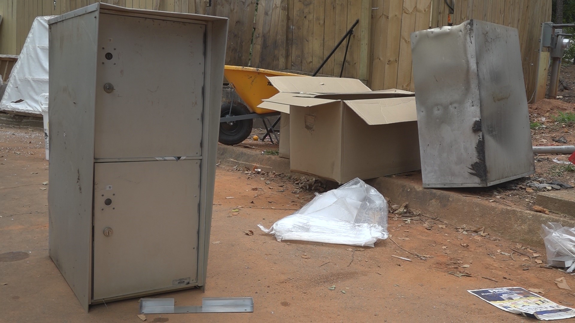 Residents: Rat infestation is so bad, postal workers refuse to deliver ...