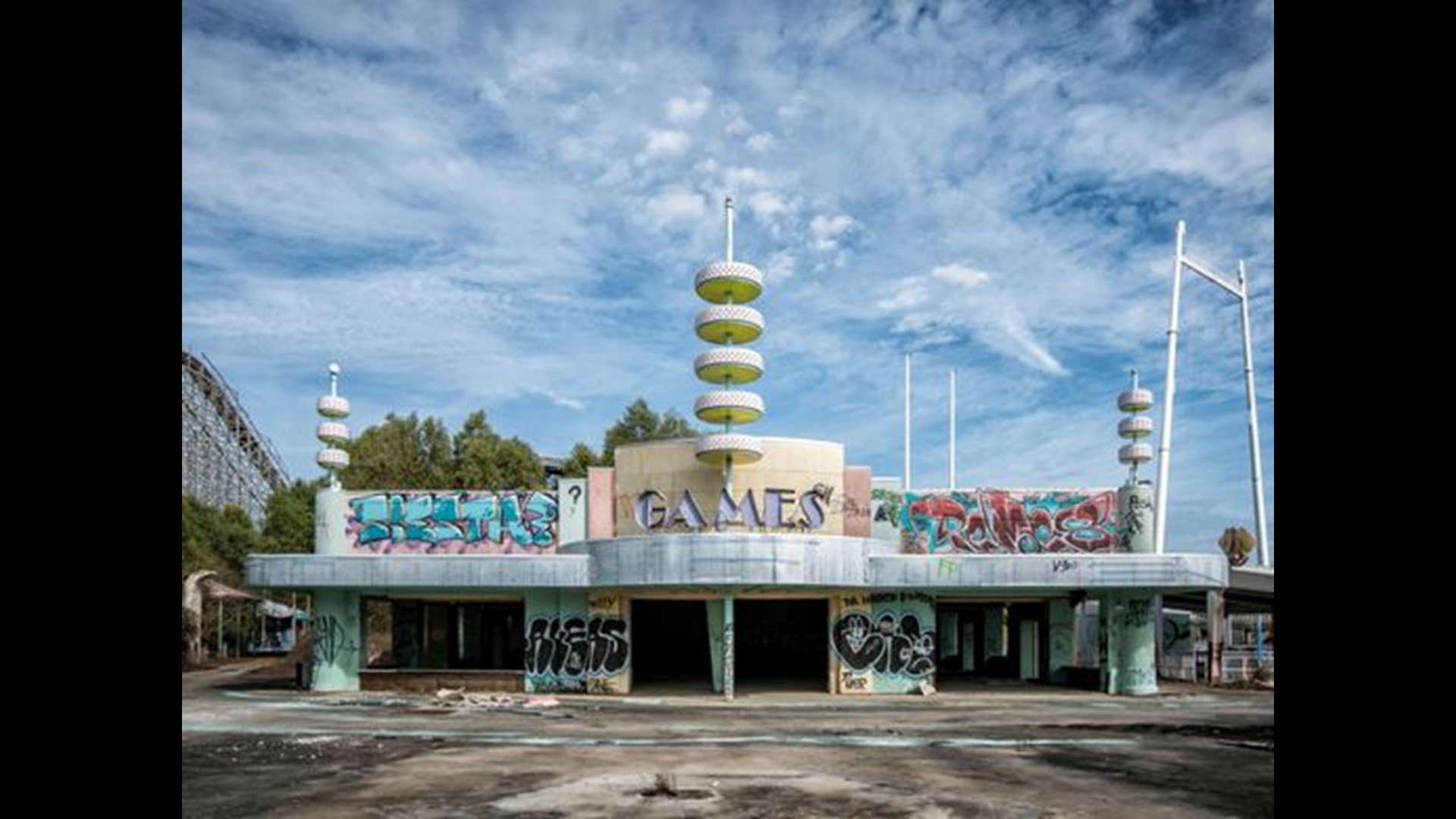 Photos inside the Six Flags devastated by Hurricane Katrina | 11alive.com