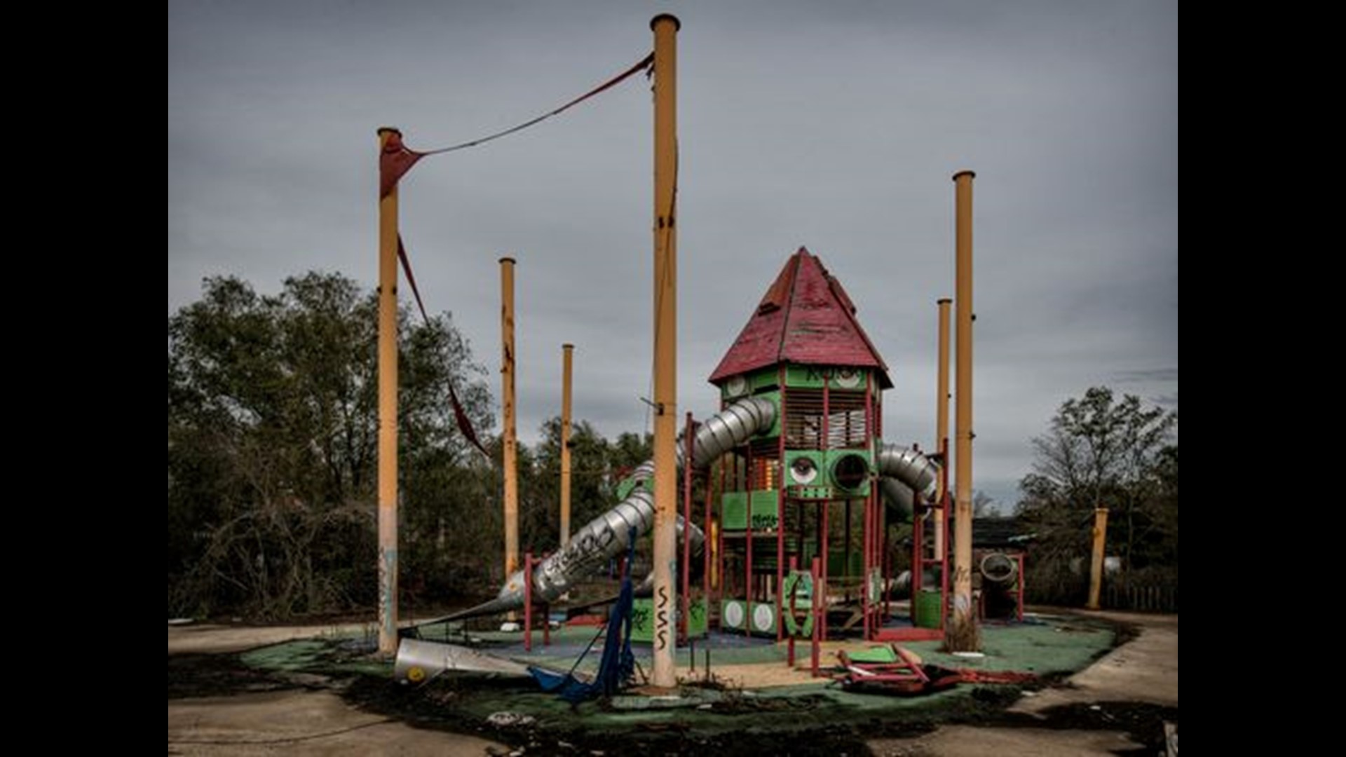 Photos inside the Six Flags devastated by Hurricane Katrina | 11alive.com