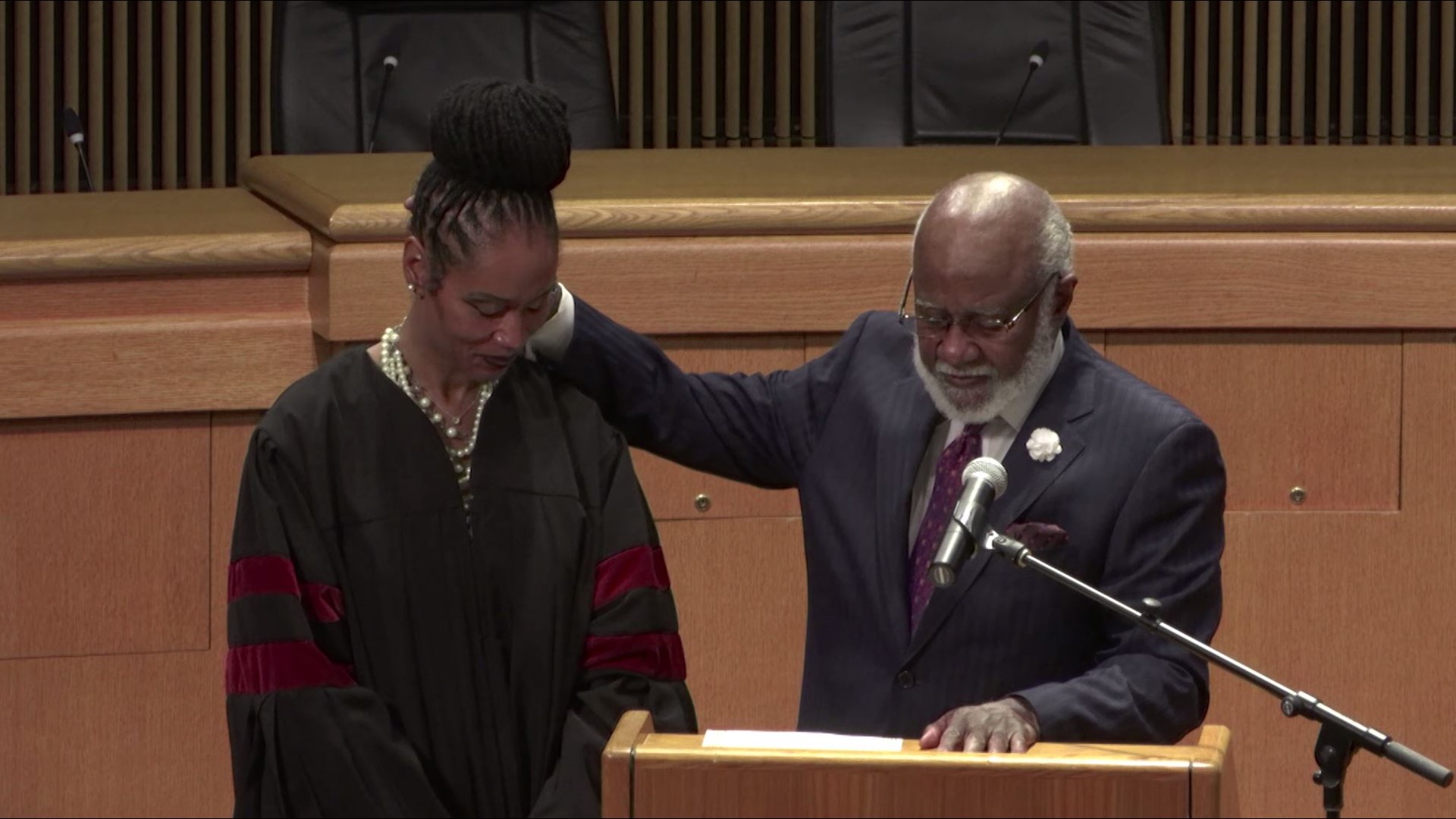 Gwinnett County swears in its first African-American judge | 11alive.com
