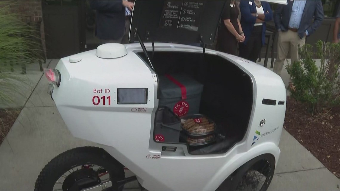 Chick-fil-A debuts this delivery robot | 11alive.com