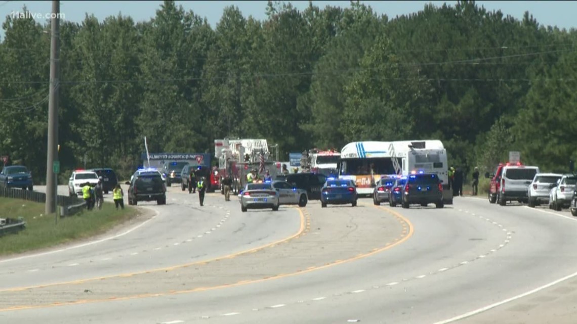 Man killed in head-on crash with a MARTA | 11alive.com