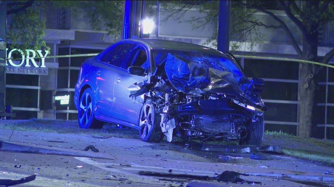 Suspect car in metro Atlanta robberies crashes in Buckhead, killing one ...