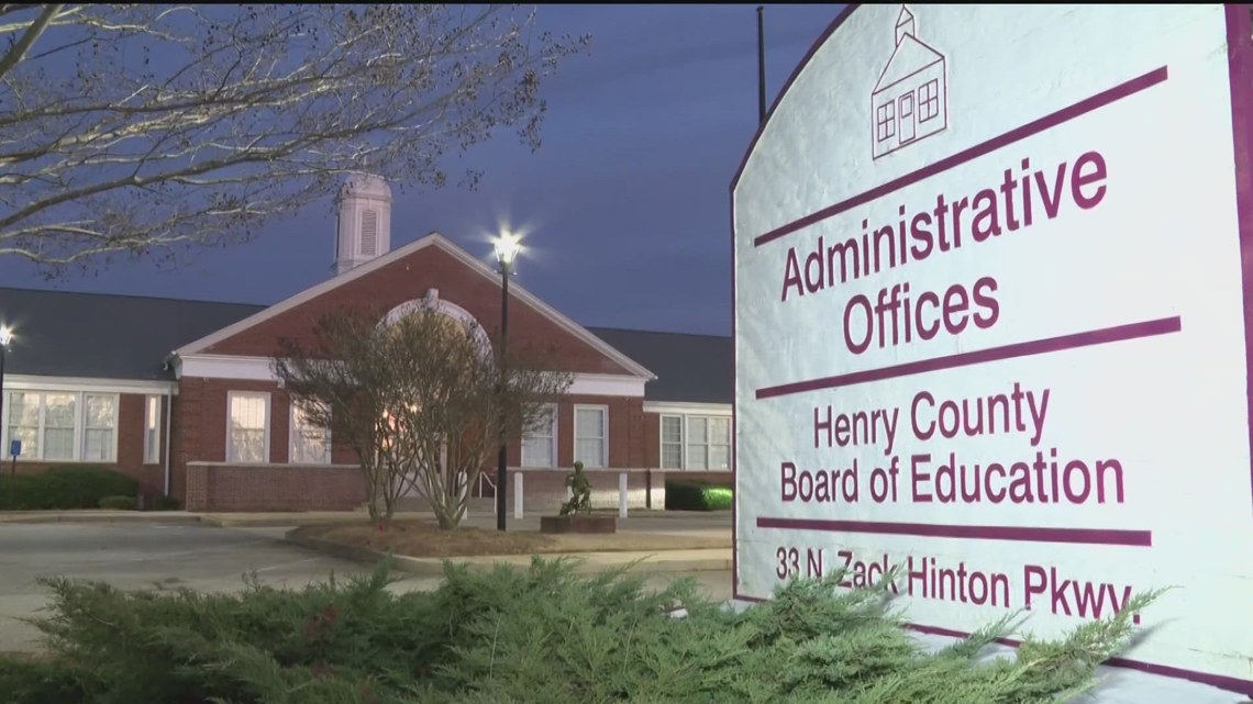 Henry County Schools’ employees upset over payroll delay | 11alive.com