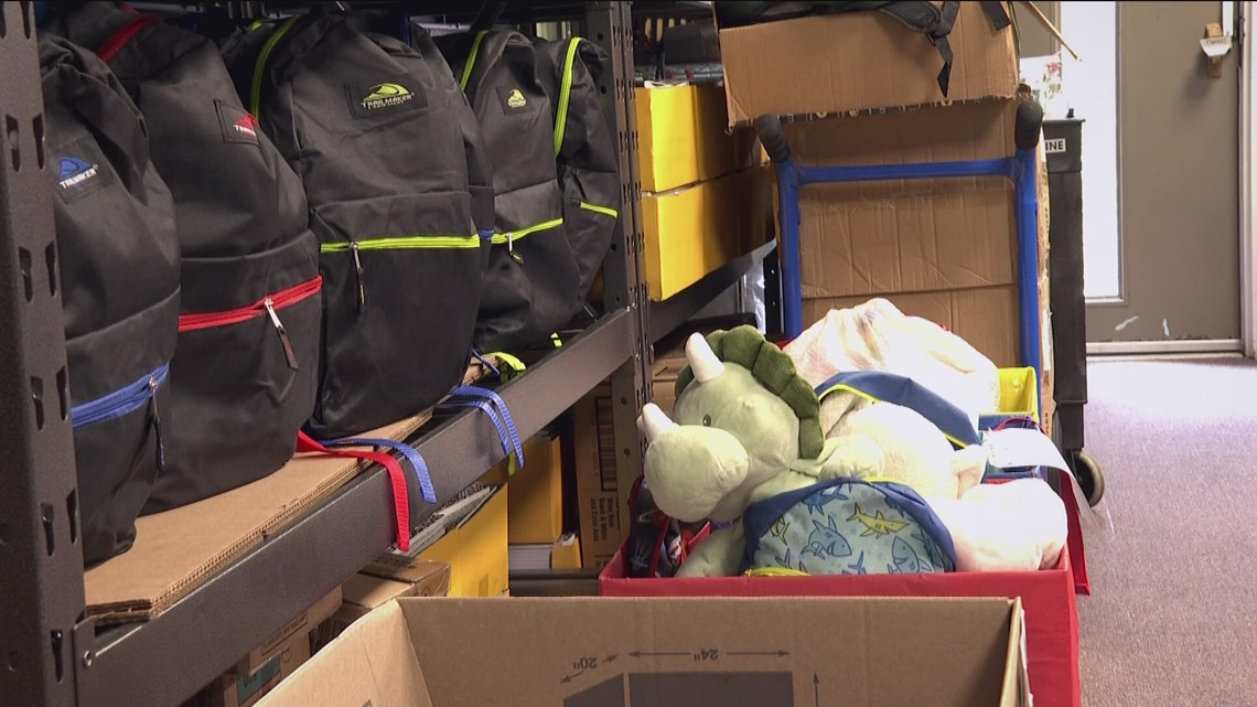 Adventure Bags Apalachee High School students backpacks | 11alive.com