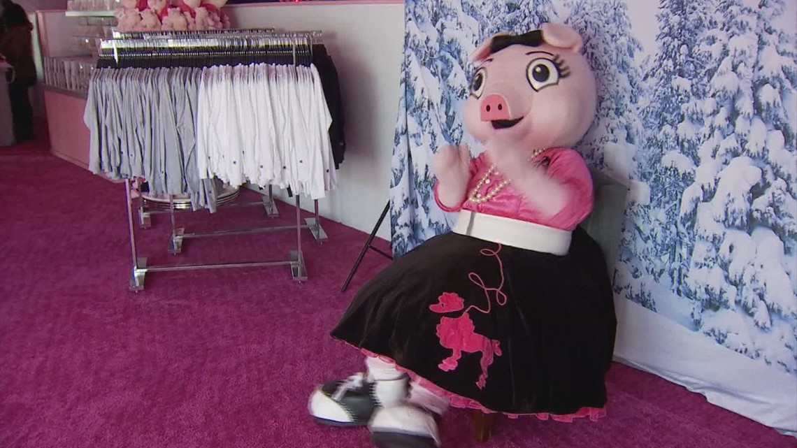 Macy's Pink Pig returns to Lenox Square Mall | 11alive.com