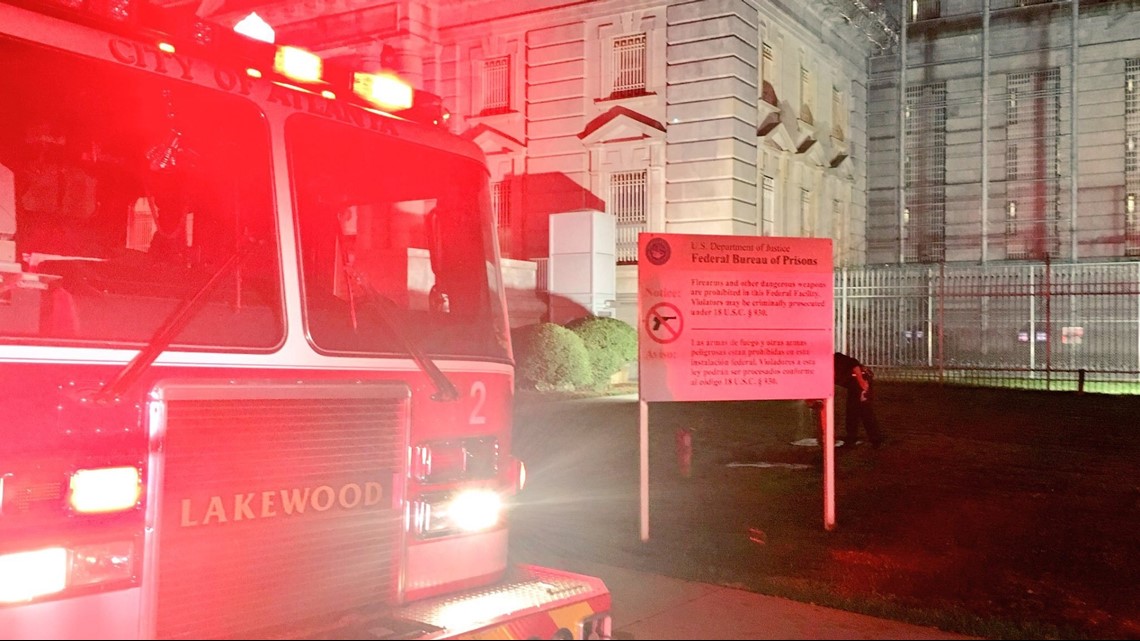 Atlanta Fire: Crews responding to fire at Atlanta Federal Penitentiary ...