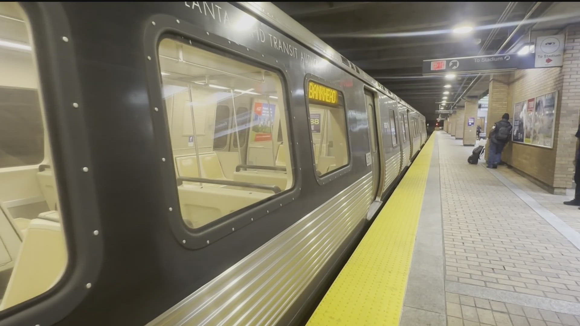 Escalator malfunctions, causes injuries at MARTA | 11alive.com