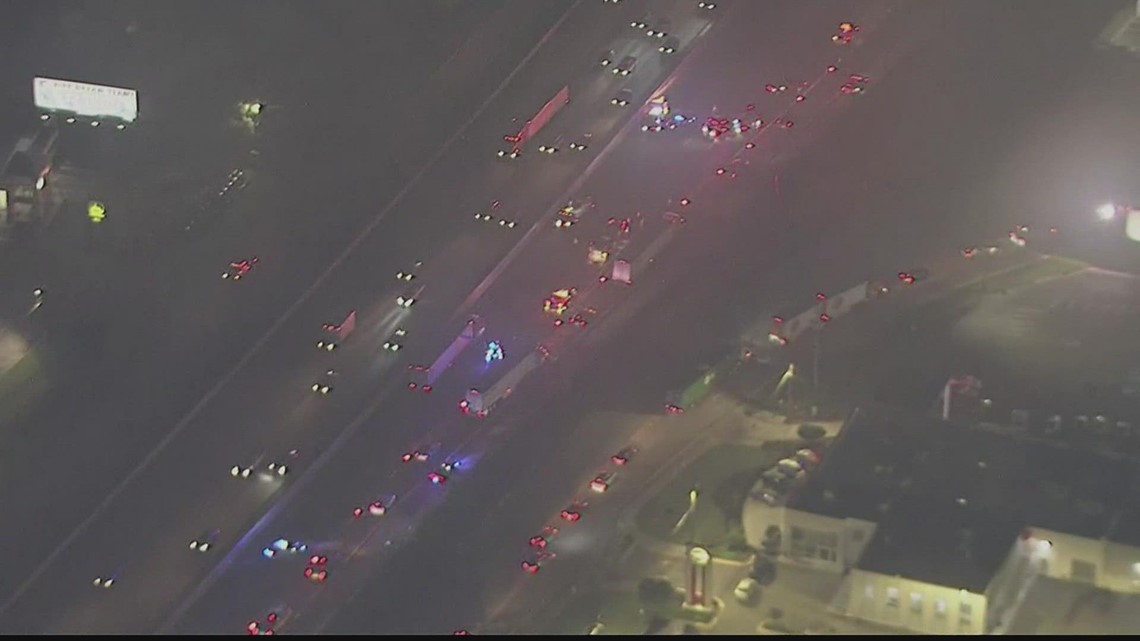 Wreck blocks all lanes of I-20 eastbound | How to get around | 11alive.com