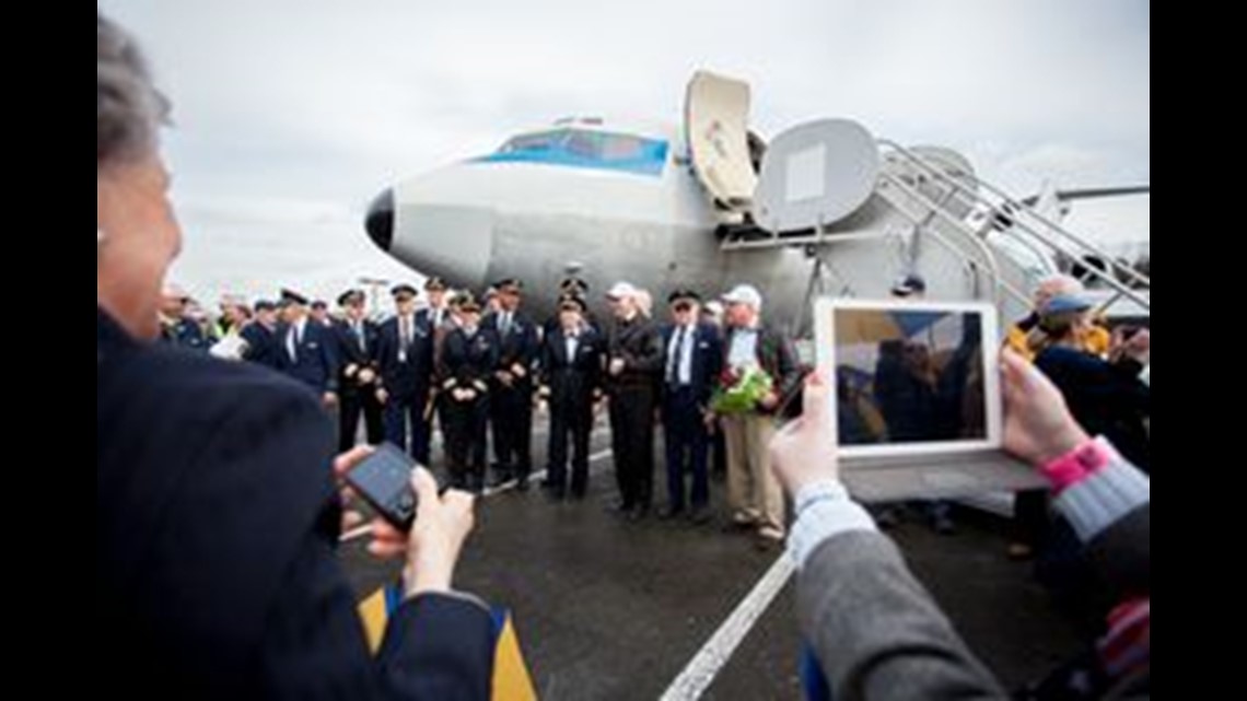 World's first 727 makes final flight after 25-year restoration ...
