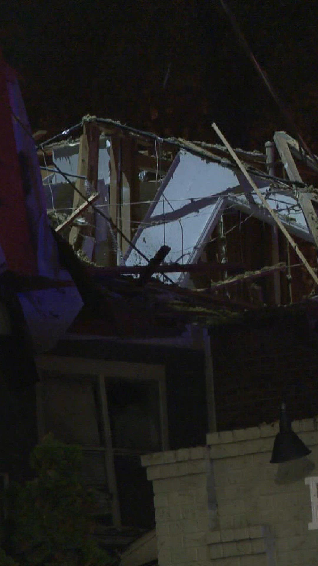 Gas leak triggers explosion at Atlanta apartment complex | 11alive.com