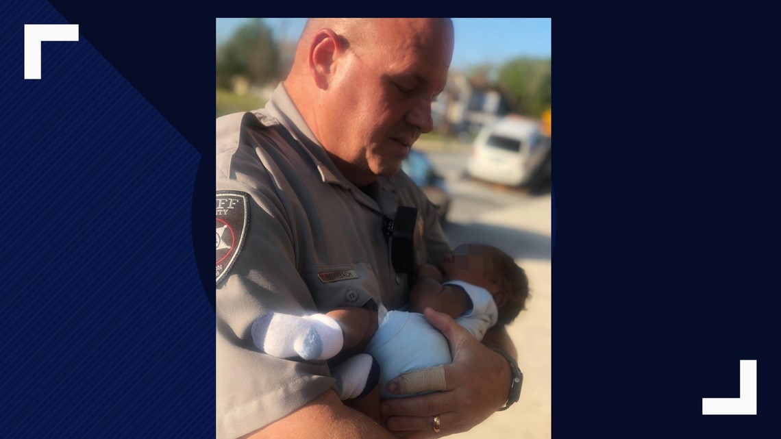 Deputy calms baby after parents become 'uncooperative' during traffic ...