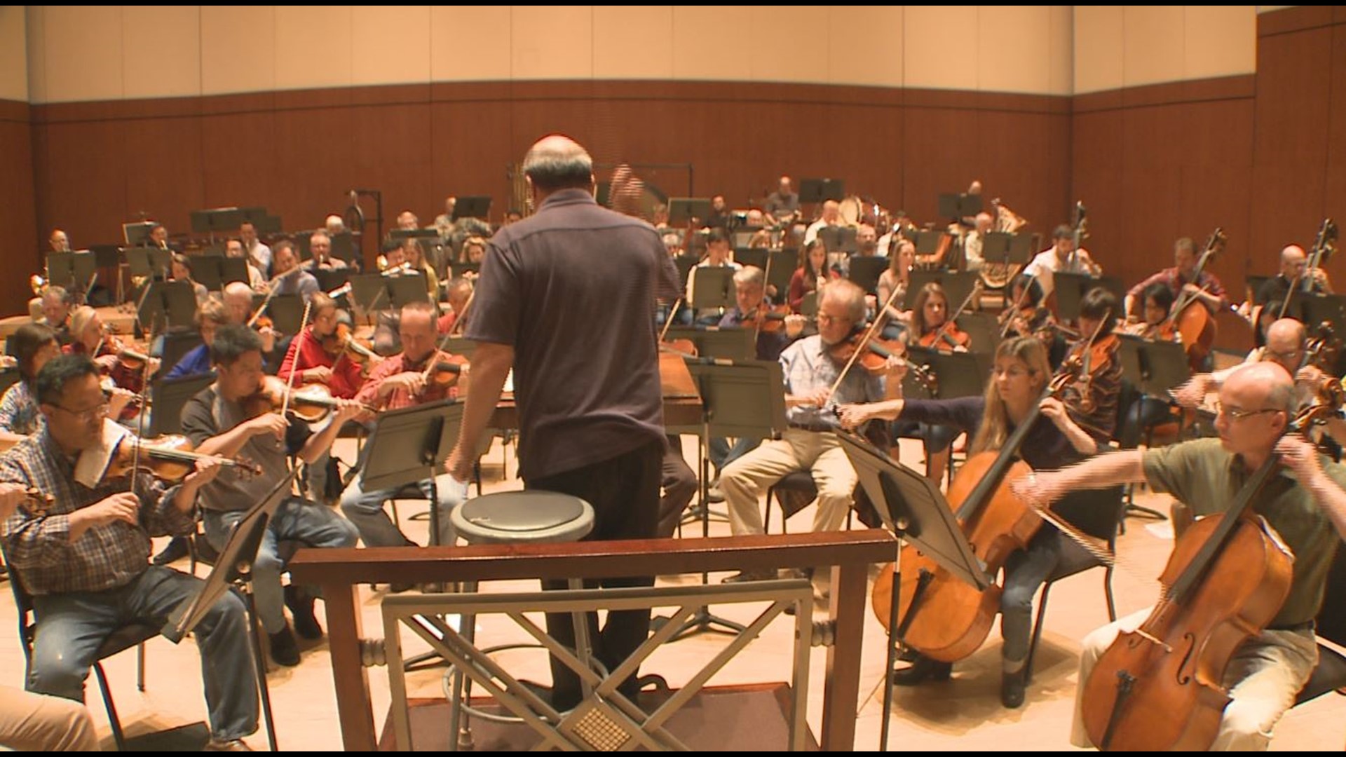 World's longest-serving orchestra member passes away after collapsing ...