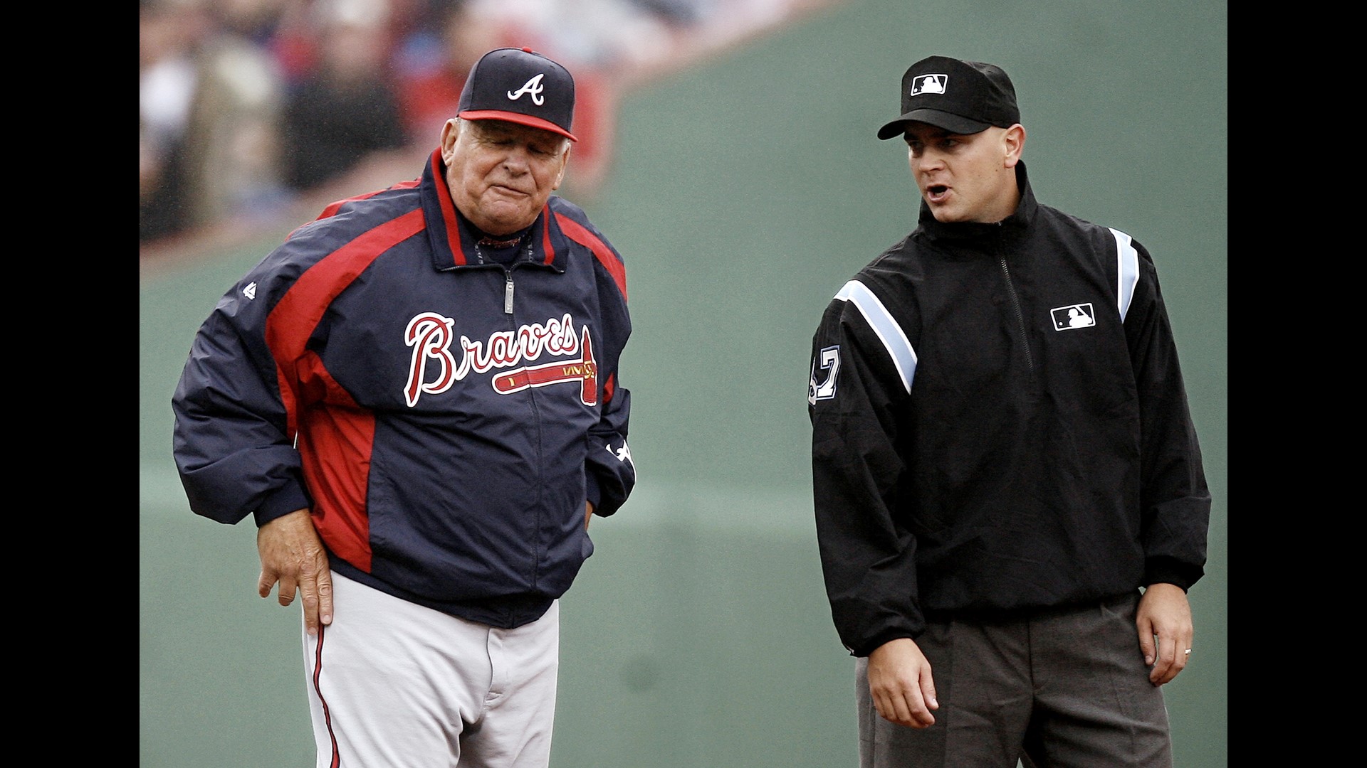 Atlanta Braves manager Bobby Cox suffers stroke, source says | 11alive.com