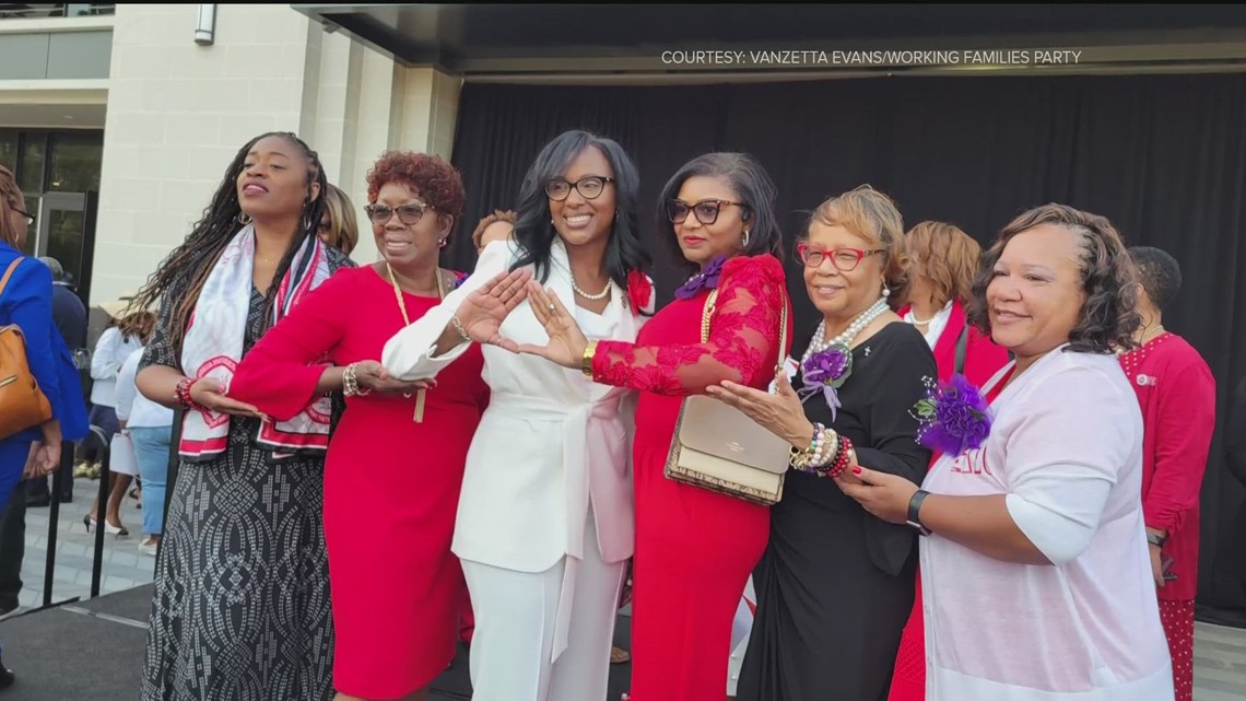 Donya Sartor sworn in as Jonesboro's first Black mayor | 11alive.com