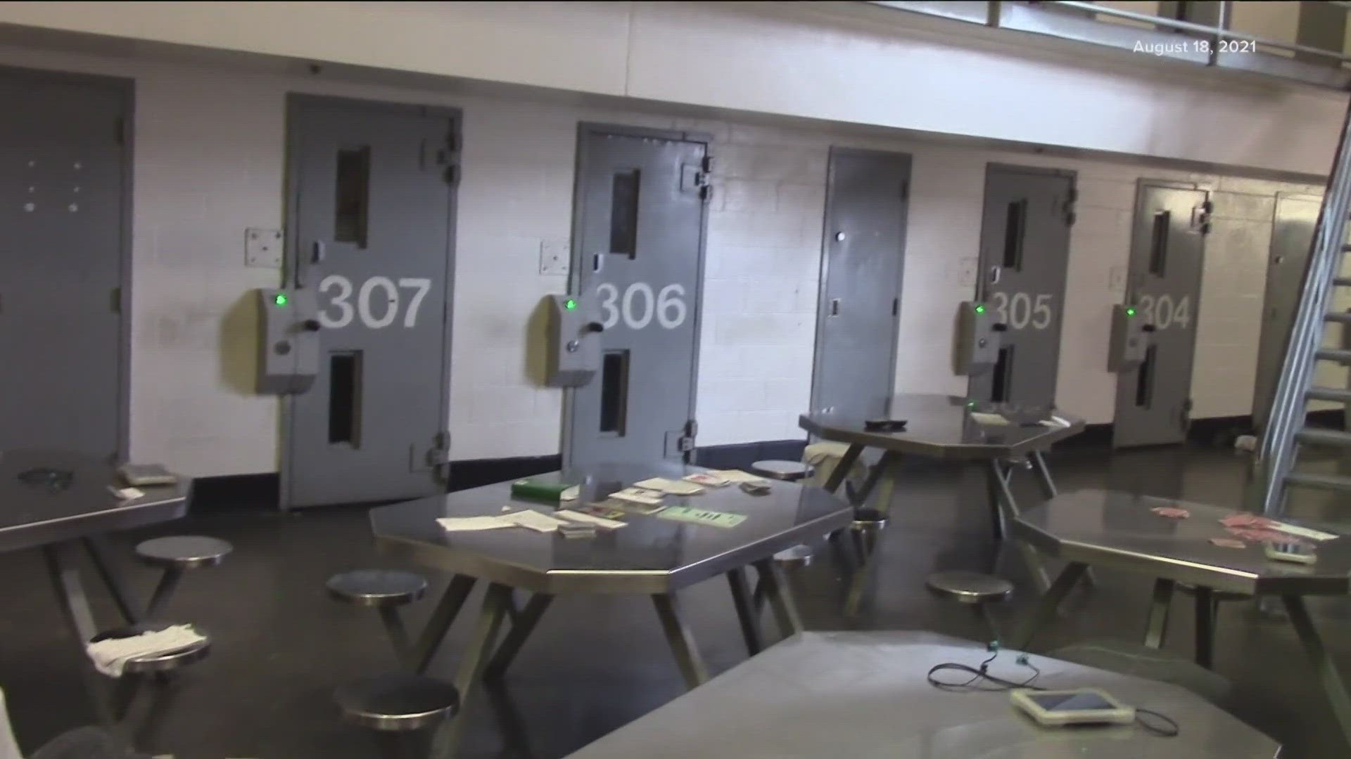 Inmate stabbed to death at Fulton County Jail; overcrowding at critical ...