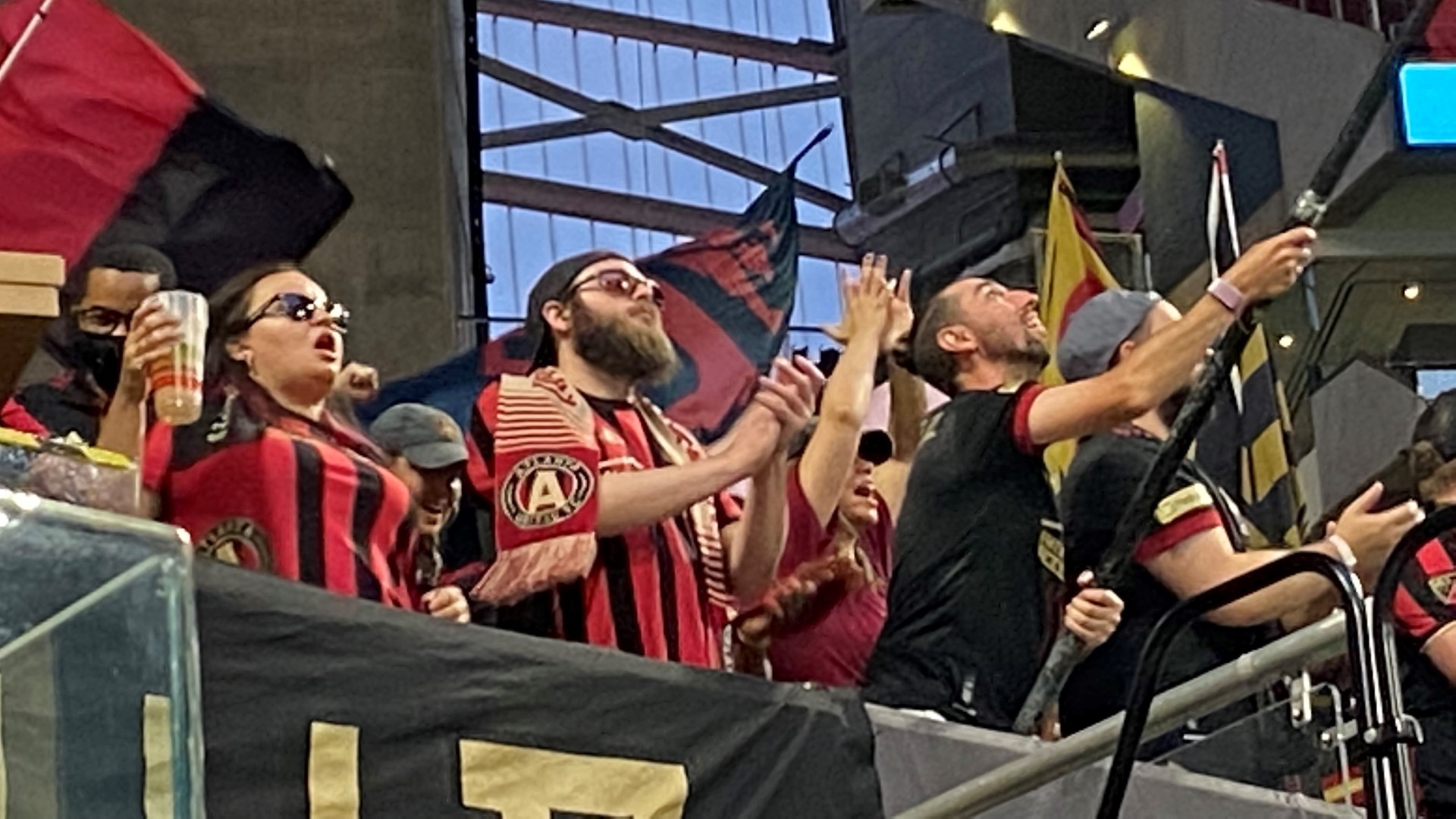 Full capacity at Mercedes-Benz Stadium, Atlanta United and masks ...
