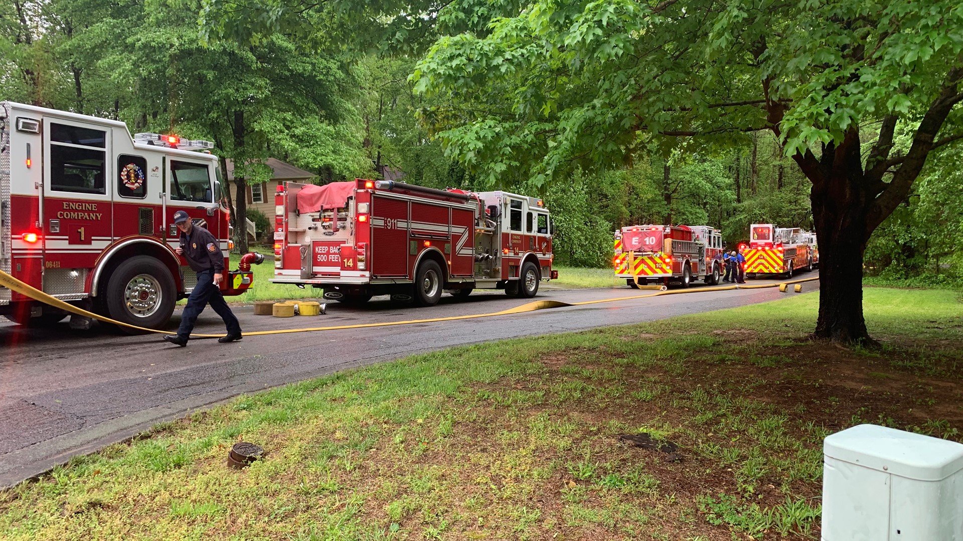 Georgia firefighters hurt, engine overturns in Forsyth County | 11alive.com