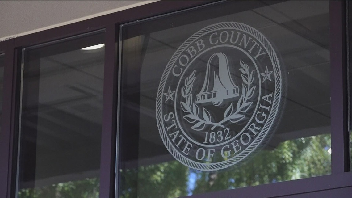 Cobb County commissioners vote on court ruling, redistricting map ...