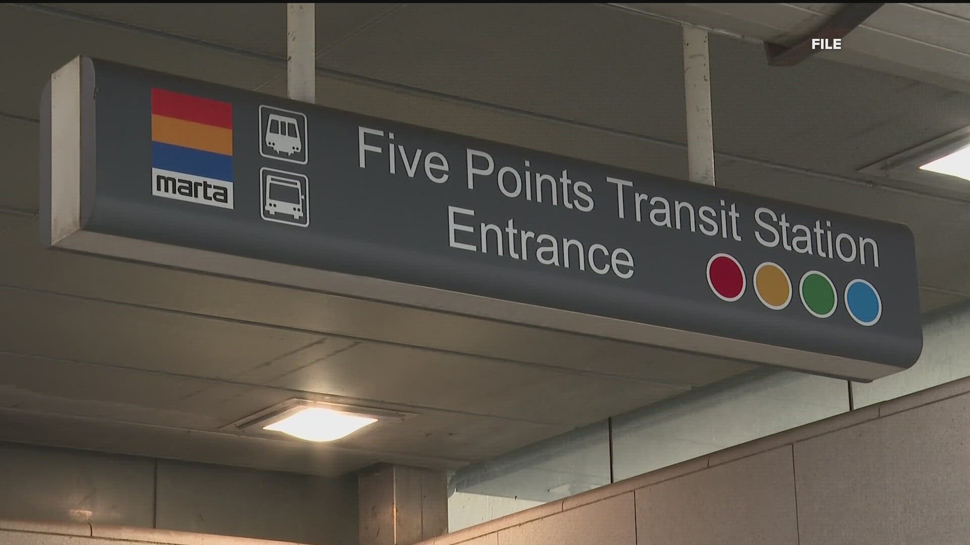 Peachtree Street entrance at Five Points MARTA station now closed ...