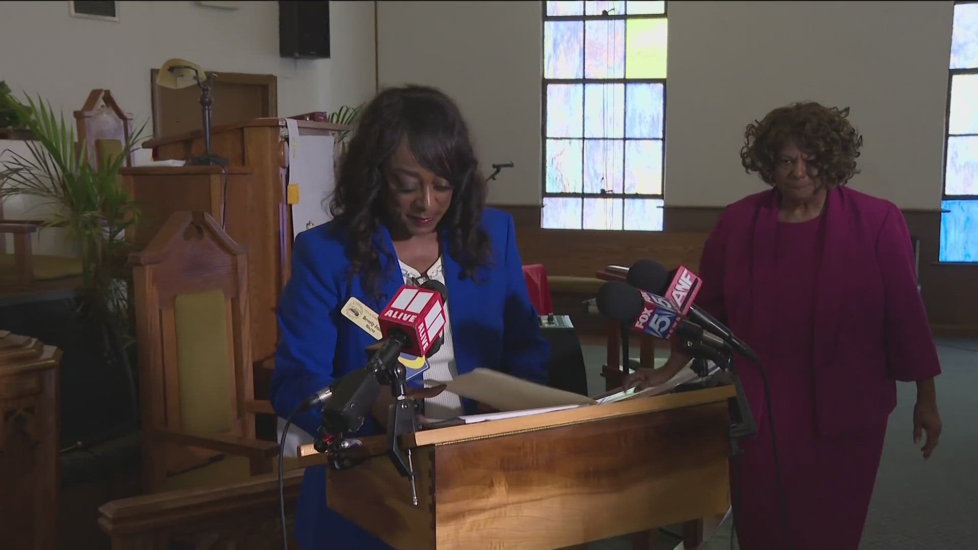 Stone Mountain mayor defends actions amid probe | 11alive.com