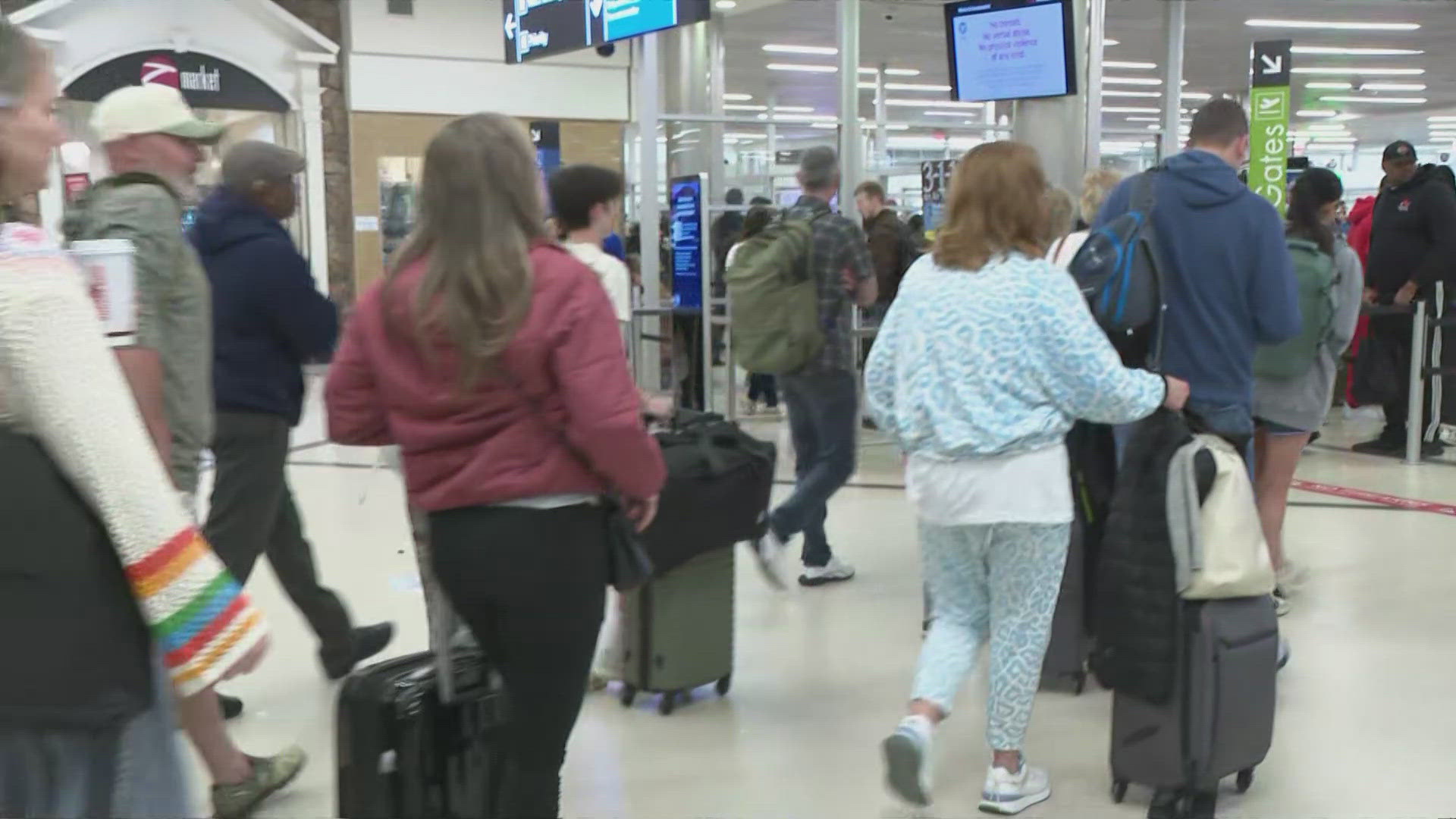 Major travel strain, 2-hour main TSA checkpoint wait at Atlanta airport ...