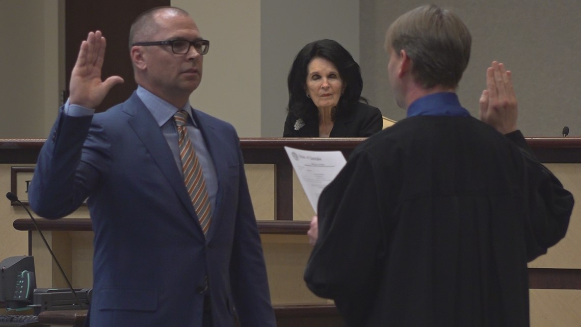Steve Knudsen sworn-in as one of newest Gwinnett school board members ...