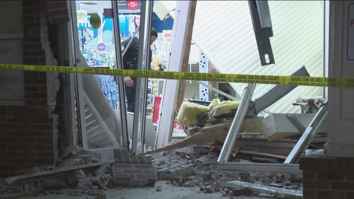 Vehicle crashes into CVS on Cascade Road in Atlanta | 11alive.com