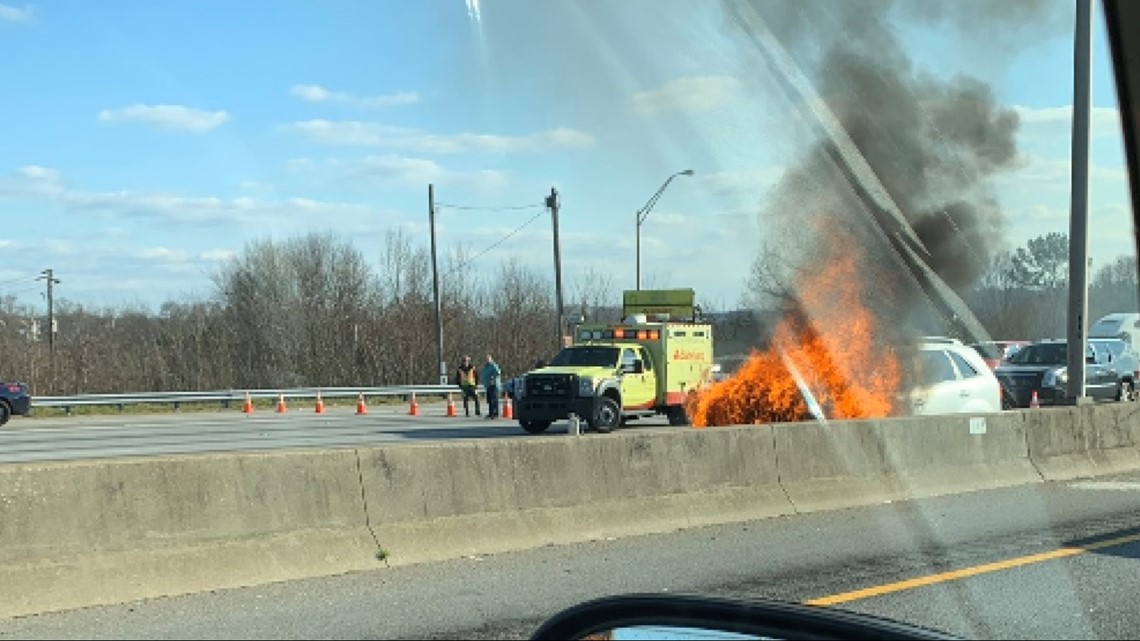 Atlanta traffic: Car fire on I-88/75 near University Avenue | 11alive.com