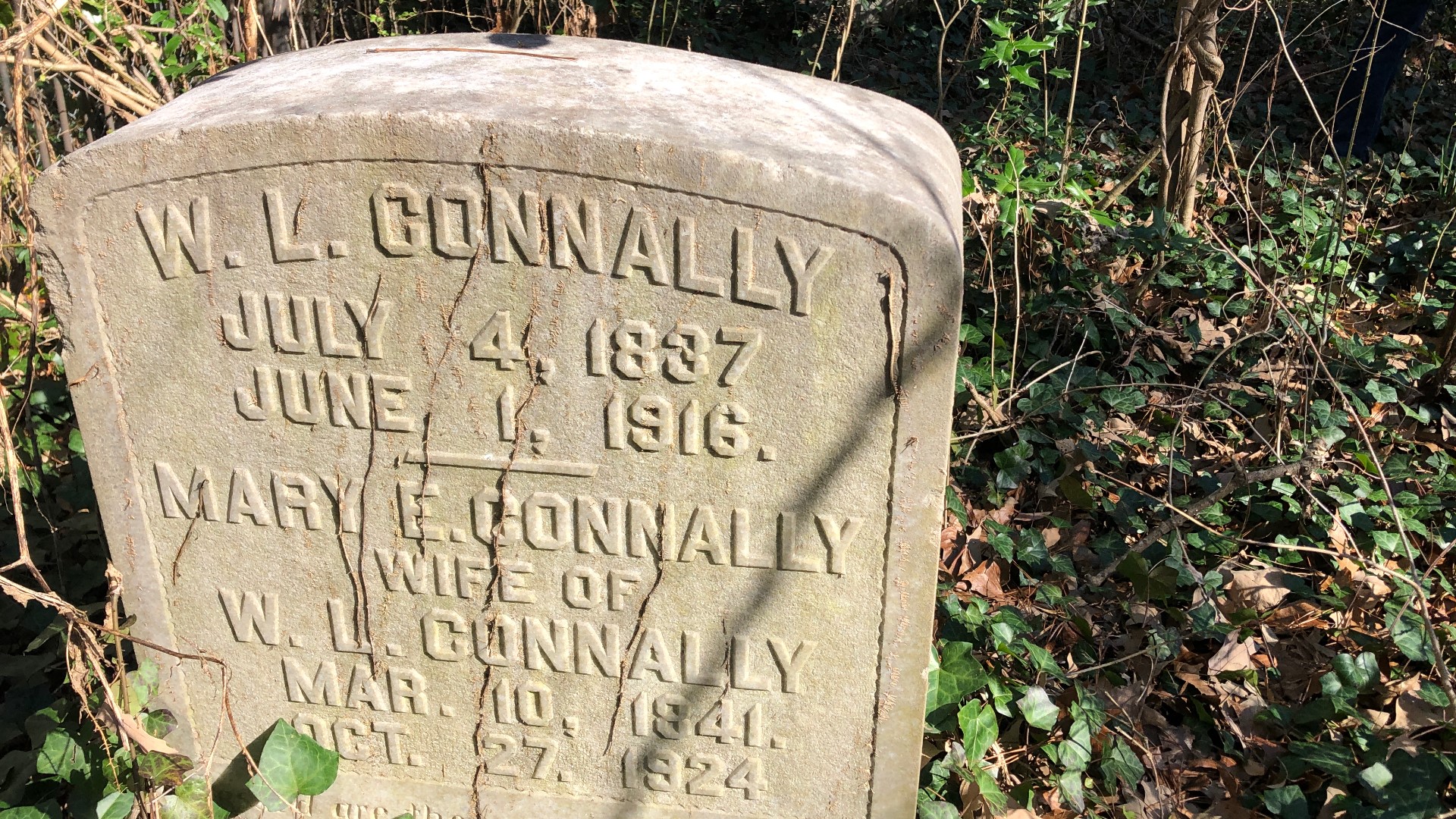 East Point Connally family cemetery sits abandoned | 11alive.com