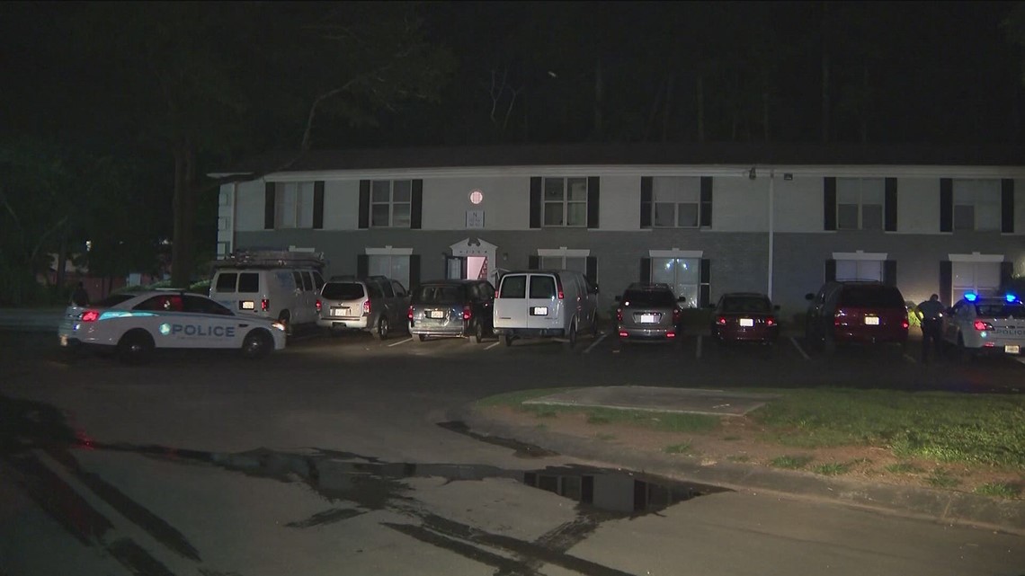 Gwinnett County crime 18 year old shot to death at apartments | 11alive.com