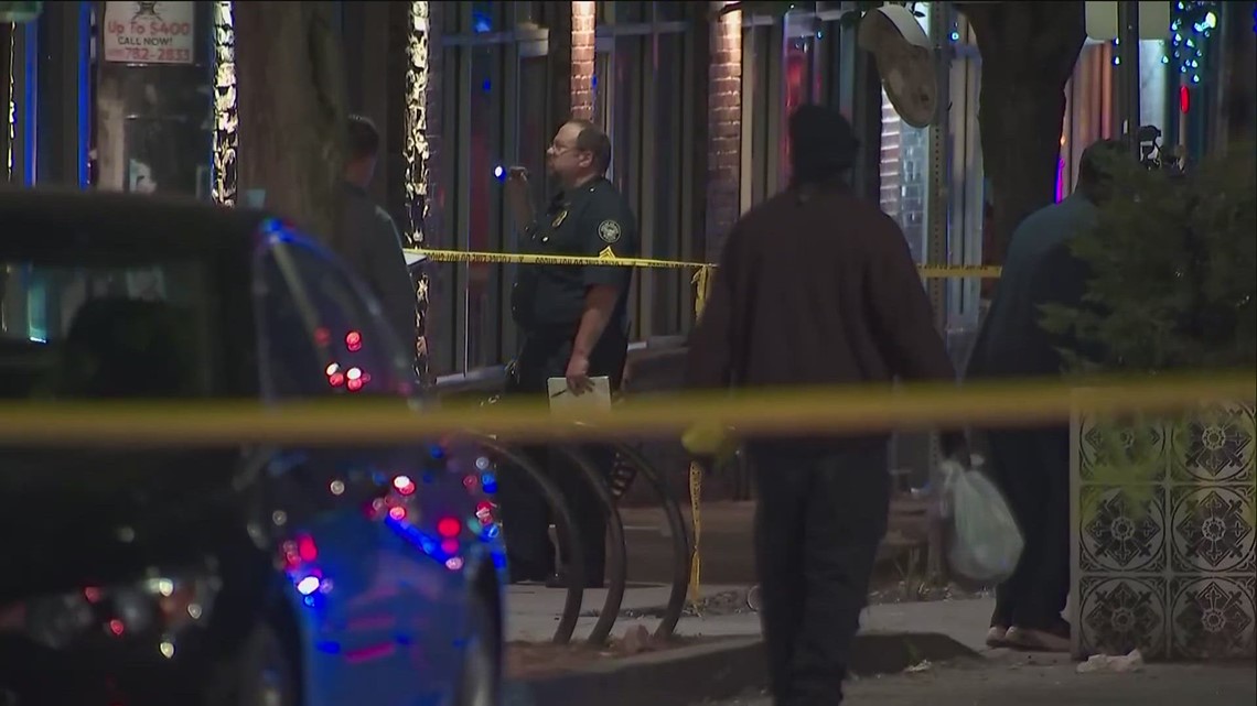 Atlanta crime 3 people shot near Harold's Chicken & Ice Bar | 11alive.com